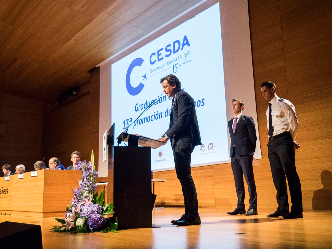 CESDA premia a su mejor alumno con un reloj Bell&Ross - Fly News
