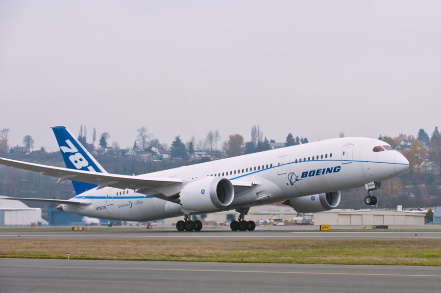 El Boeing 787 Dreamliner completa su vuelo alrededor del mundo con dos ...