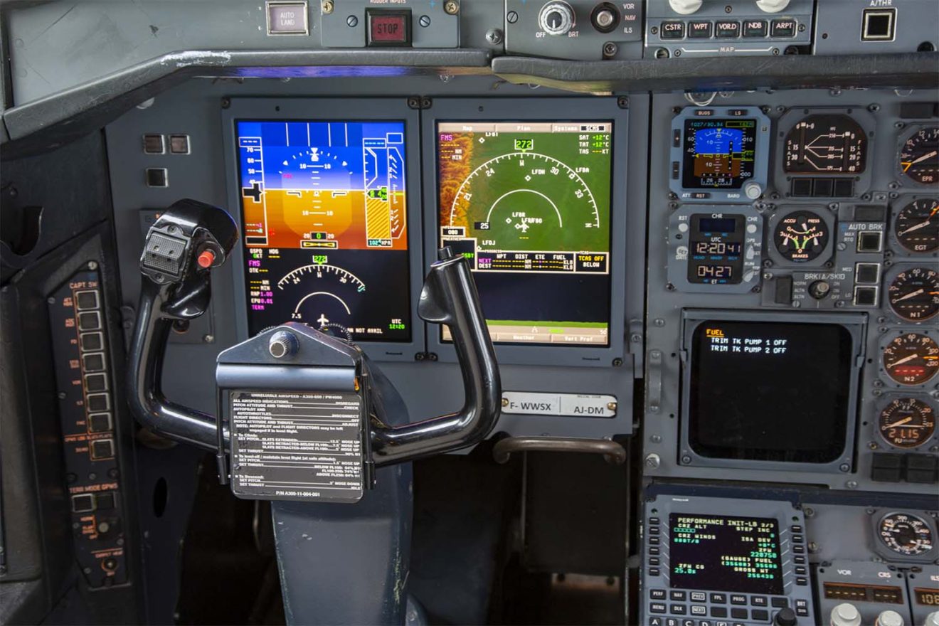 Airbus entrega el primer A300 a UPS con nueva aviónica digital