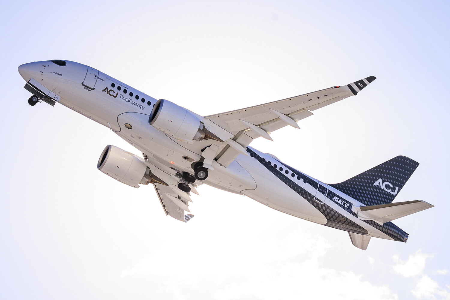 Comlux recibe los primeros Airbus ACJ TwoTwenty - Fly News