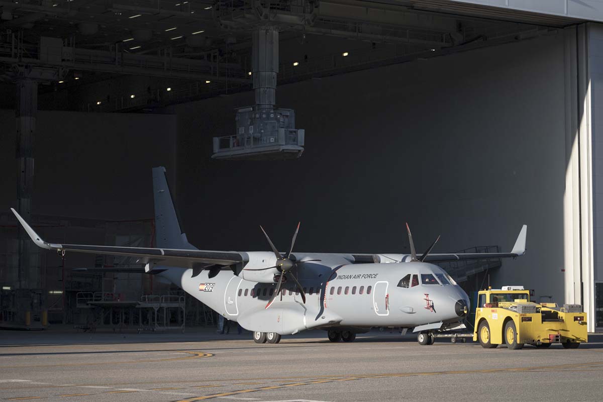 Pintado el primer Airbus C295 para India - Fly News