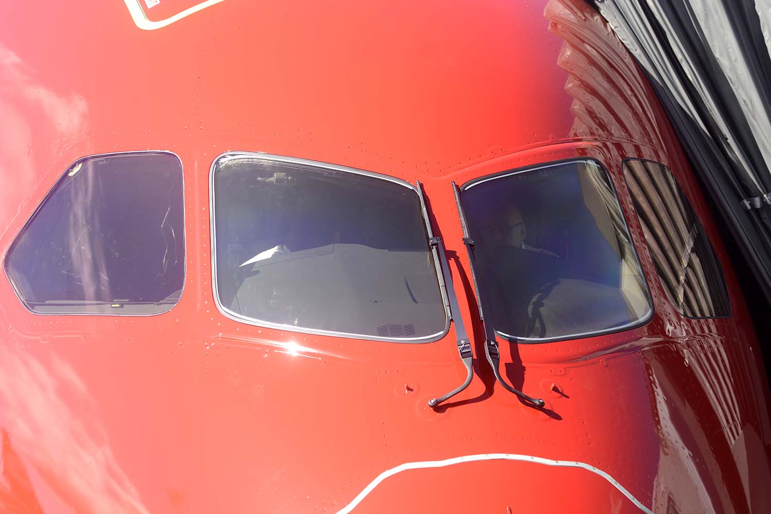 Boeing 787, ahora, los cristales del cockpit - Fly News