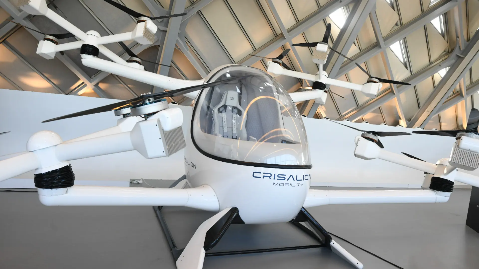Carlos Poveda, CEO de Crisalion: "Certificaremos nuestro taxi aéreo en ...