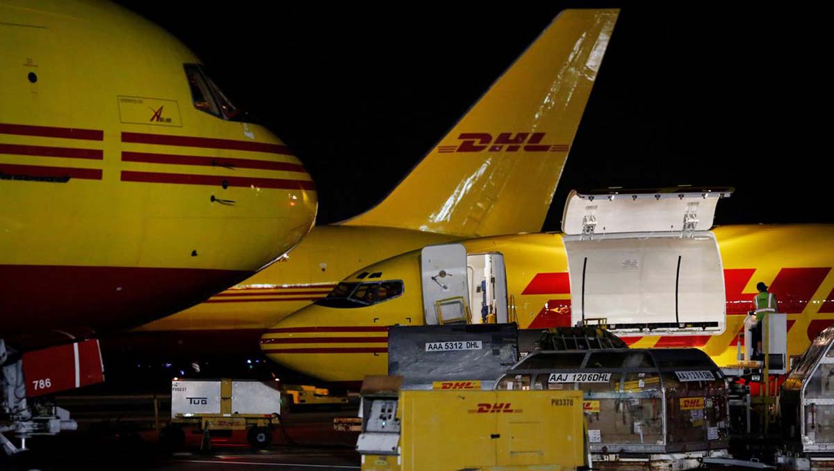 DHL compra 800 millones de litros de SAF a BP y Neste - Fly News