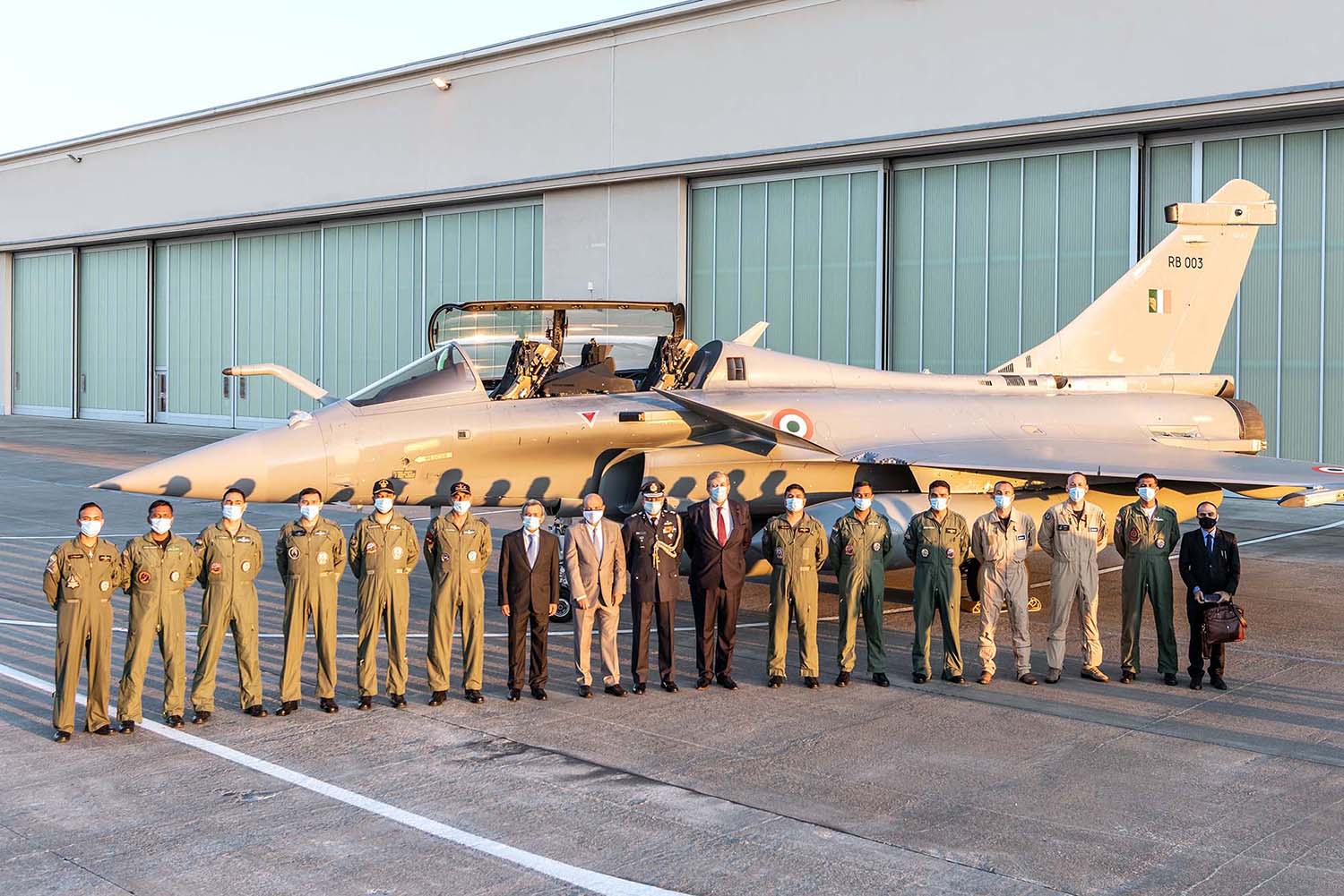 Dassault entrega a India los primeros cinco Rafale - Fly News