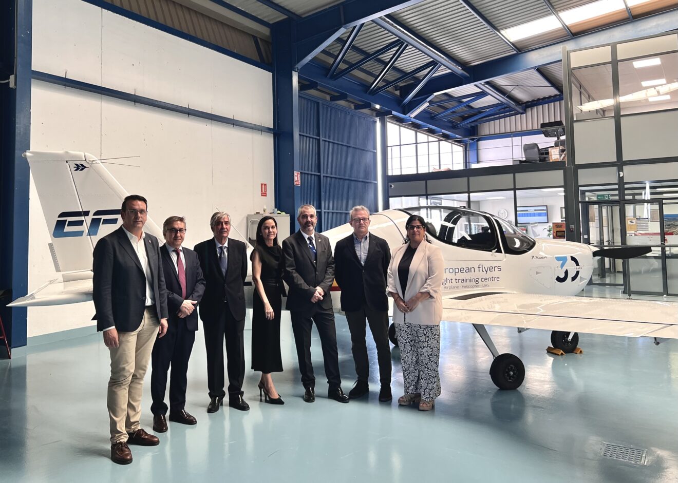 European Flyers inaugura su nuevo curso de piloto de aviación comercial ...