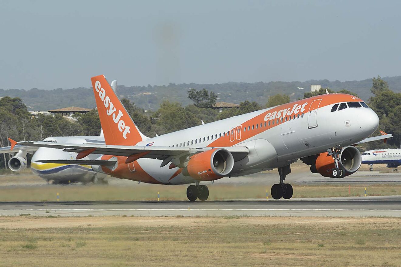 EasyJet reabre sus bases estacionales en España - Fly News