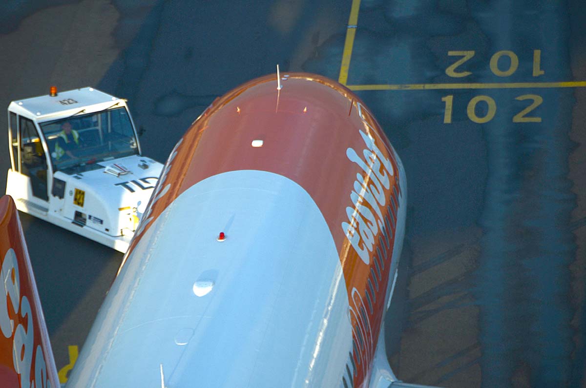 Easyjet se ha convertido en la primera aerolínea del mundo en firmar un ...