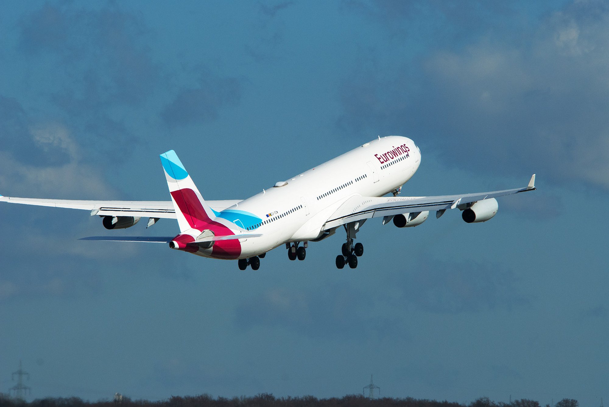 Eurowings comienza a operar con Airbus A340 - Fly News