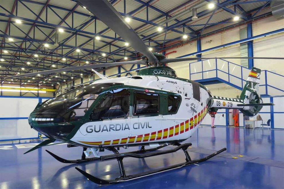 Nuevos colores para los helicópteros de la Guardia Civil