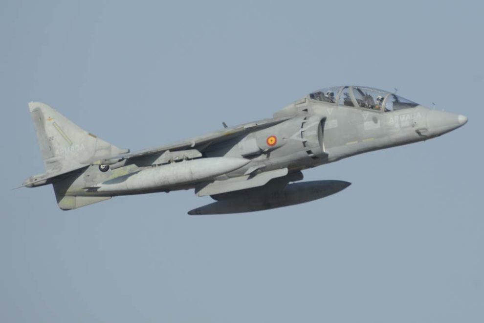 McDonnell Douglas AV-8B Harrier - Fly News
