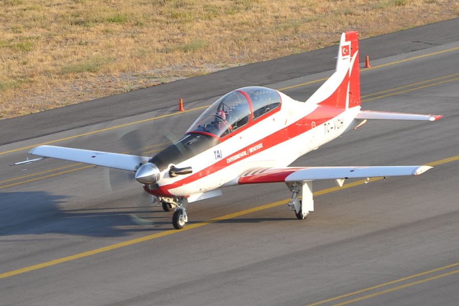 Primer vuelo del entrenador militar TAI Hurkus - Fly News