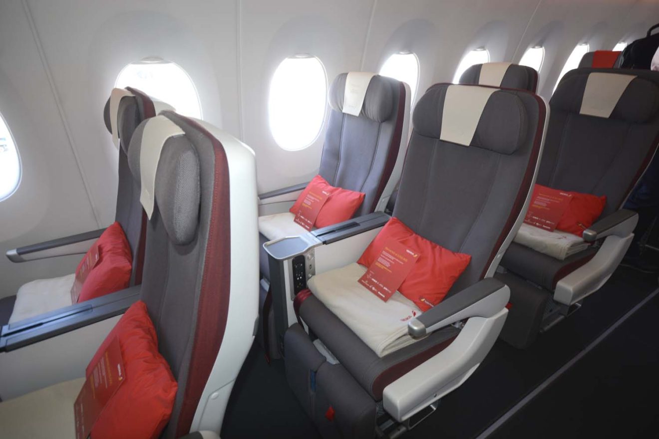 Iberia Airbus A350 EC-MXV turista premium - Fly News | Fly News