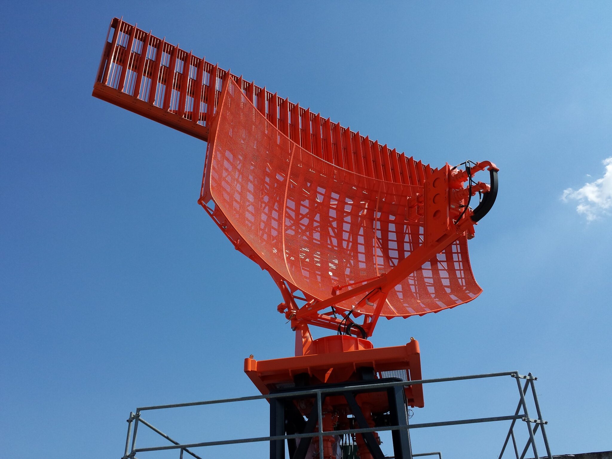 Indra renueva toda la red de radares de vigilancia aérea de Alemania