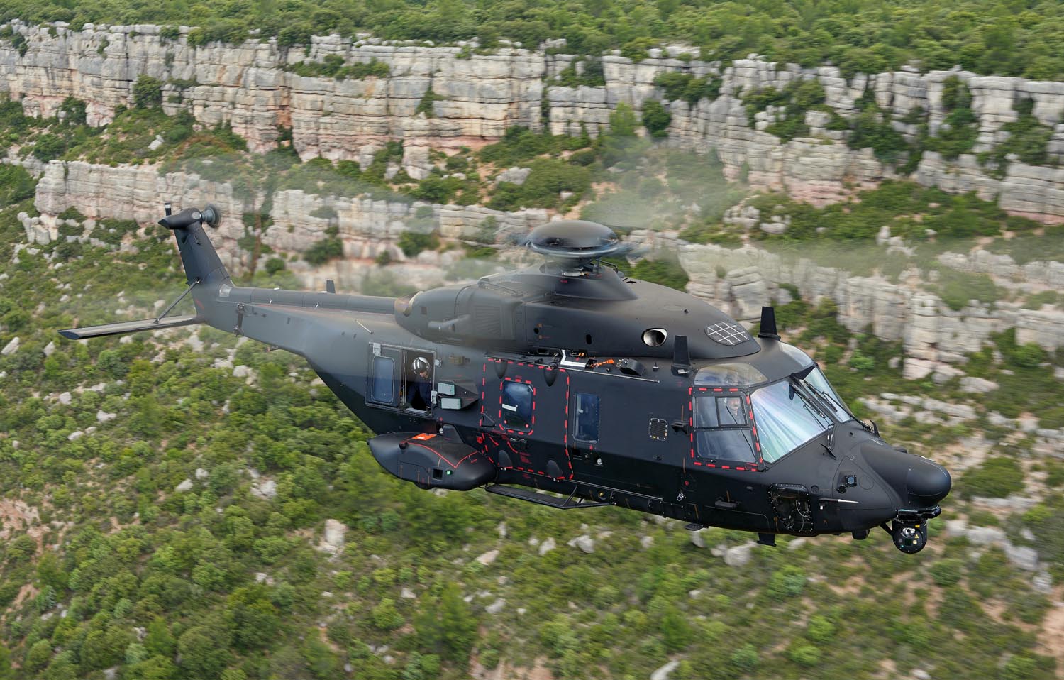 NH90 modernizado para las Fuerzas Especiales francesas - Fly News