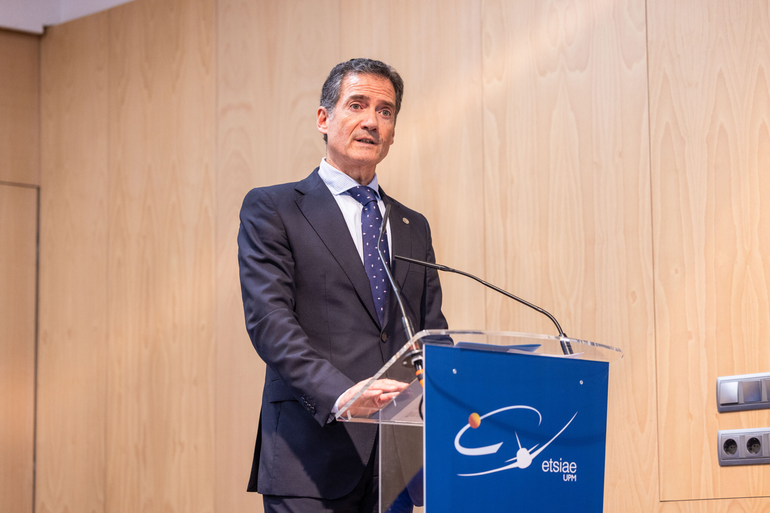 Gustavo Alonso toma posesión como director de la ETSIAE