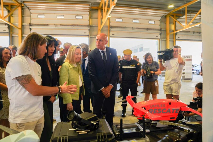 Aeromedia presenta a la UME el dron Saturno - Fly News