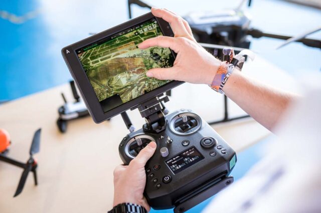 Piloto de drones:La importancia de elegir una buena formación - Fly News